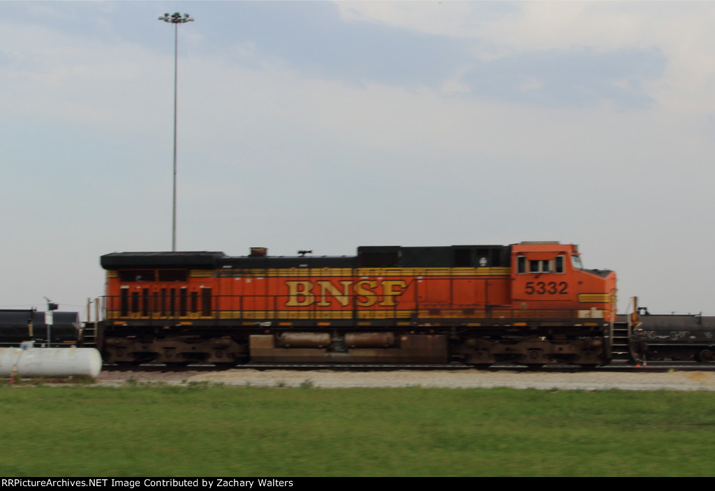 BNSF 5332